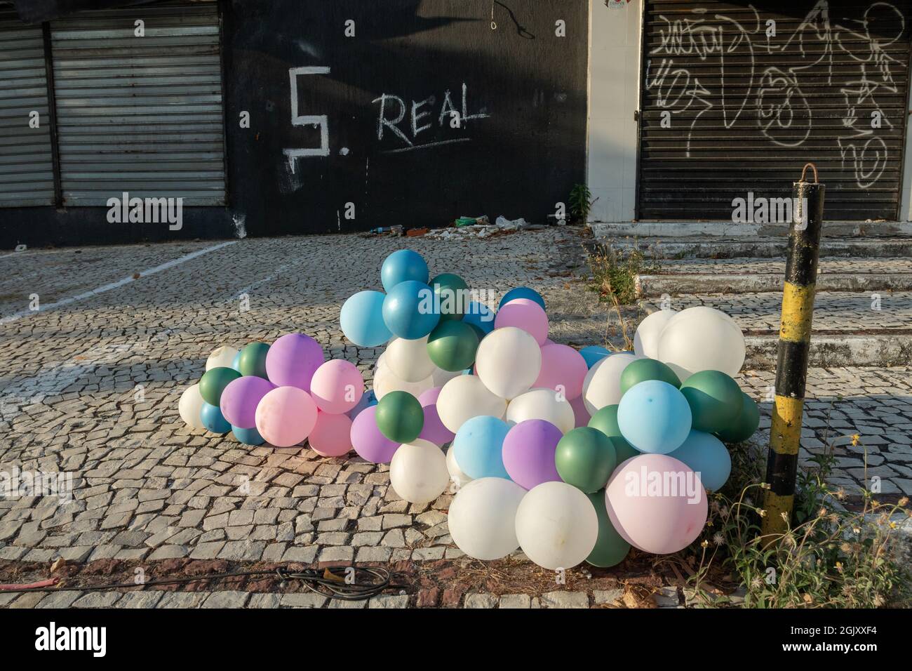 Lots Of Real Balloons