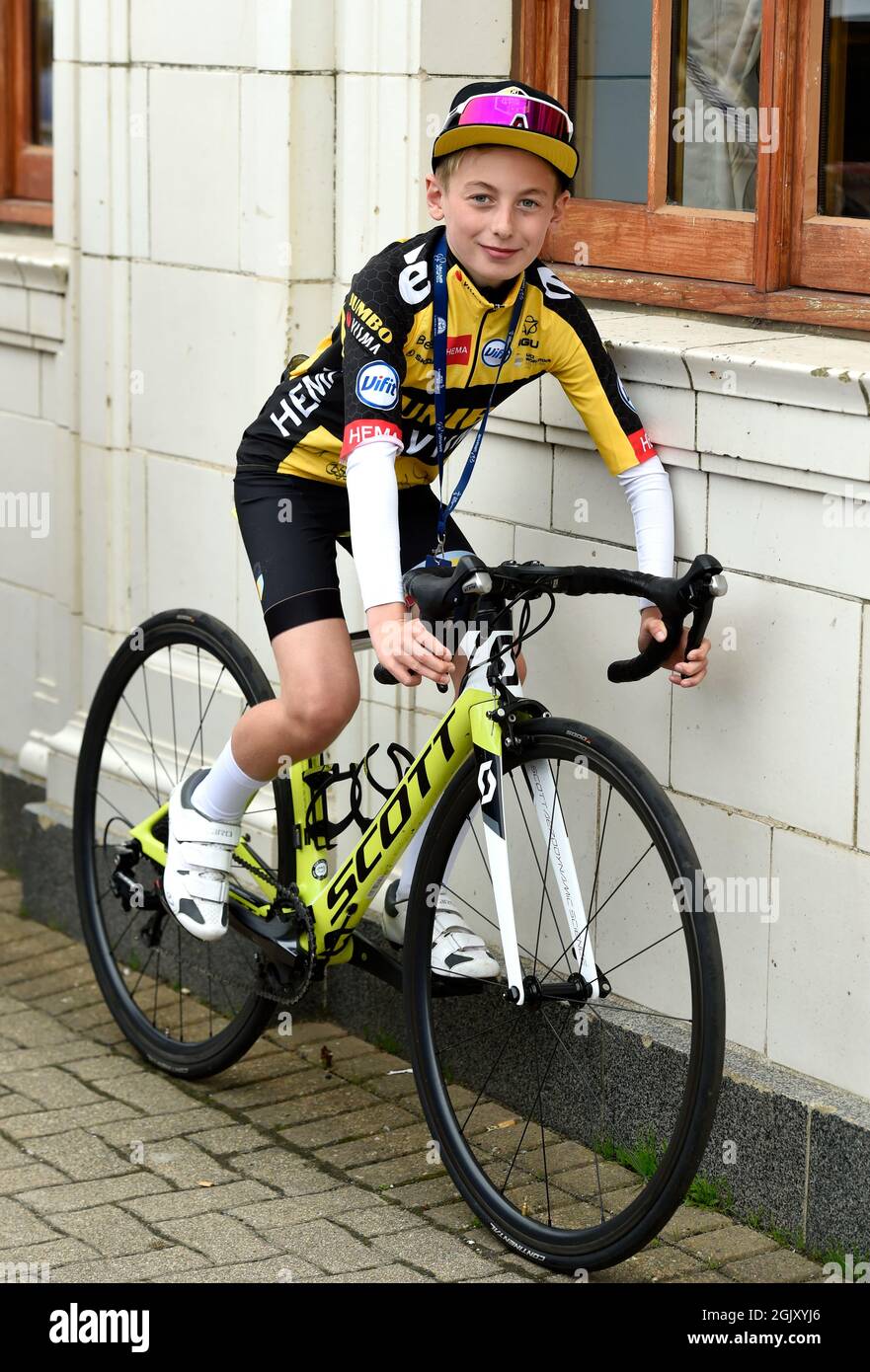 Graham bell poses for hi-res stock photography and images - Alamy