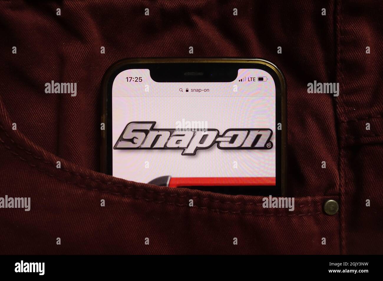 Snap inc logo hi-res stock photography and images - Alamy