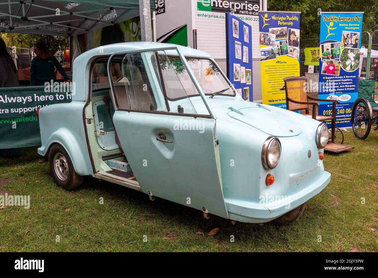 Walton Hall and Gardens, Warrington, Cheshire, UK. 12th Sep, 2021. UK ...