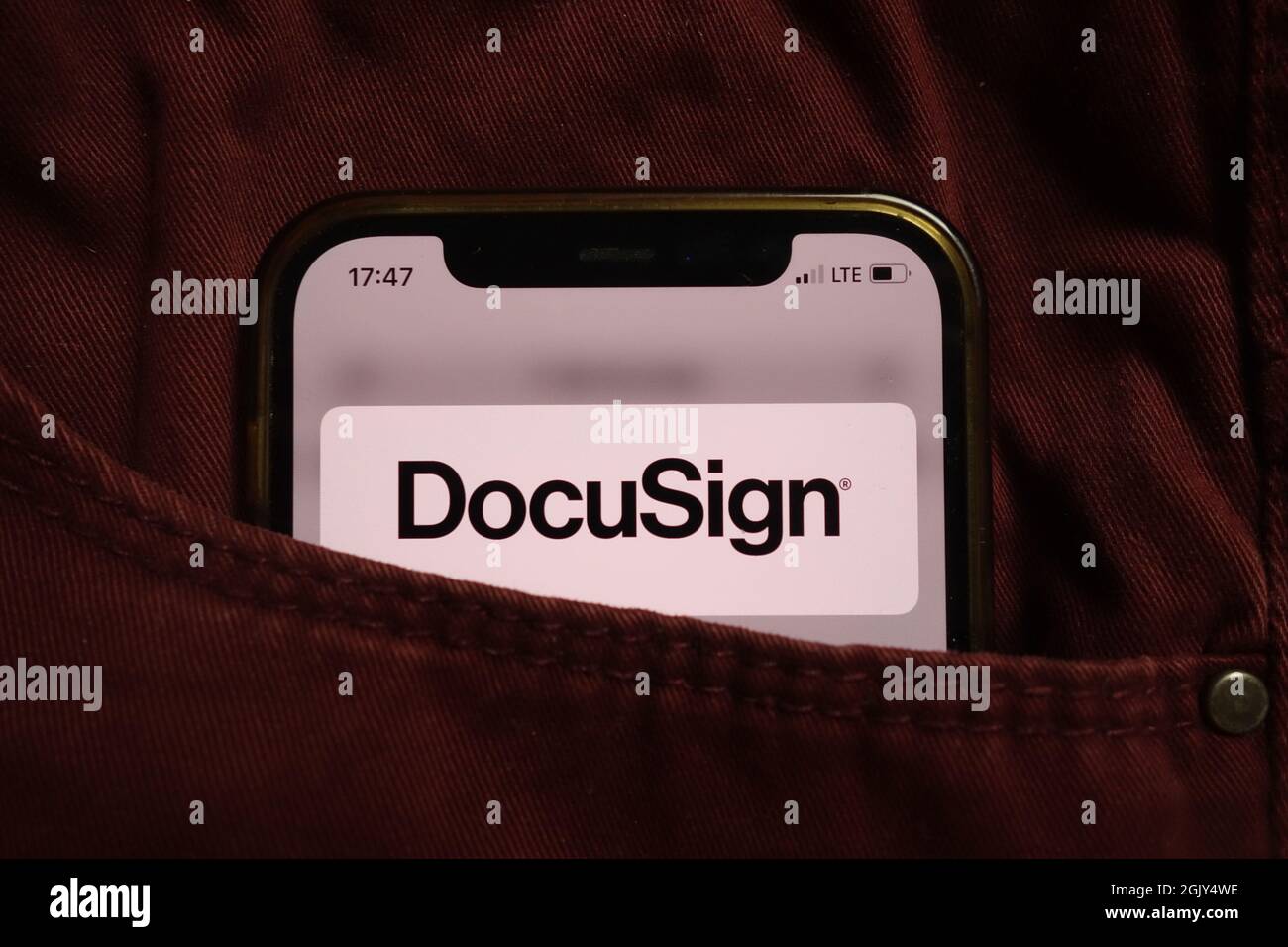 Logo docusign hi-res stock photography and images - Alamy
