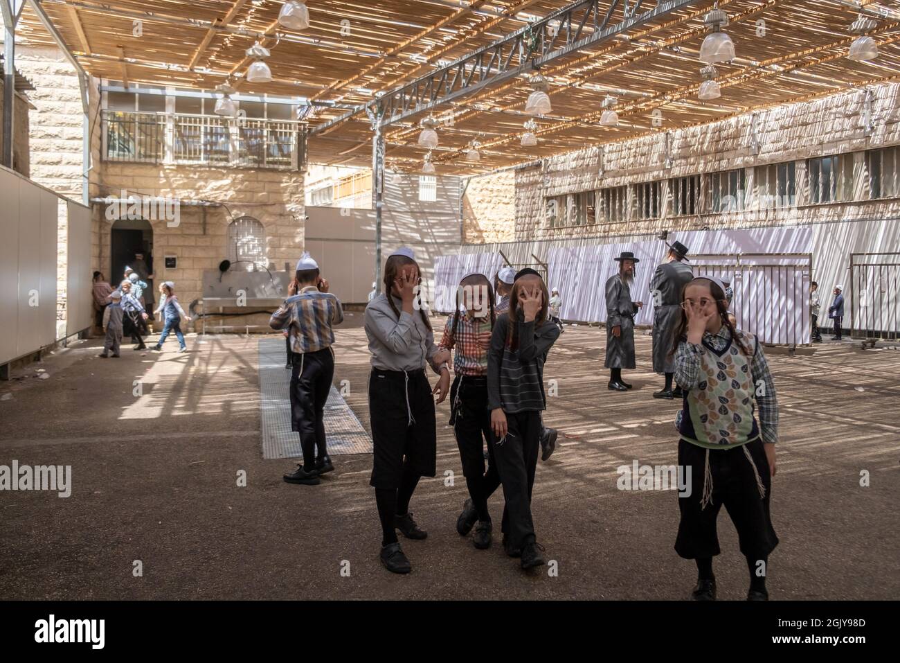 Toldos aharon hi-res stock photography and images - Alamy