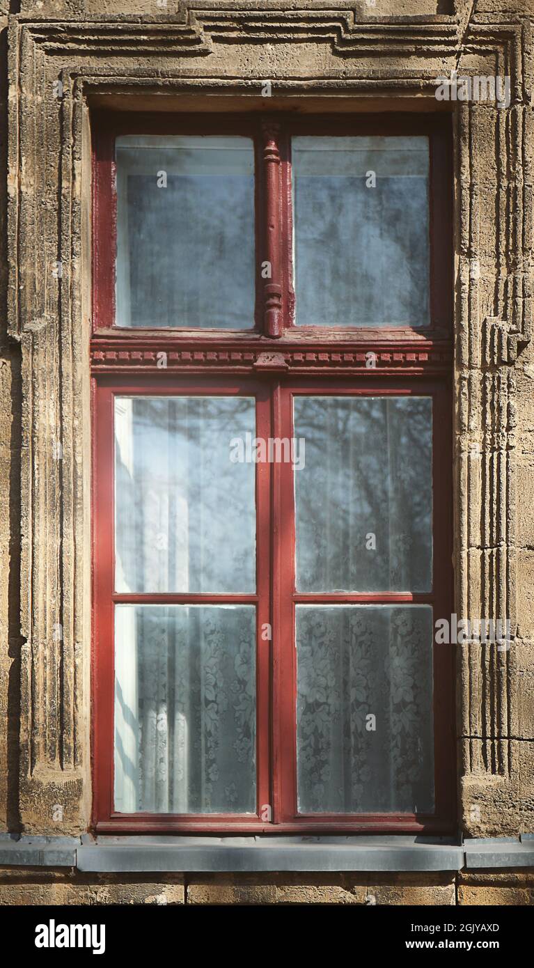 Vintage building with old wooden window Stock Photo - Alamy