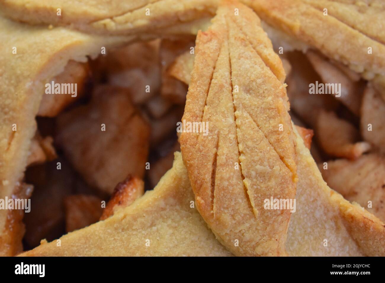 How to make an apple pie from scratch hi-res stock photography and ...