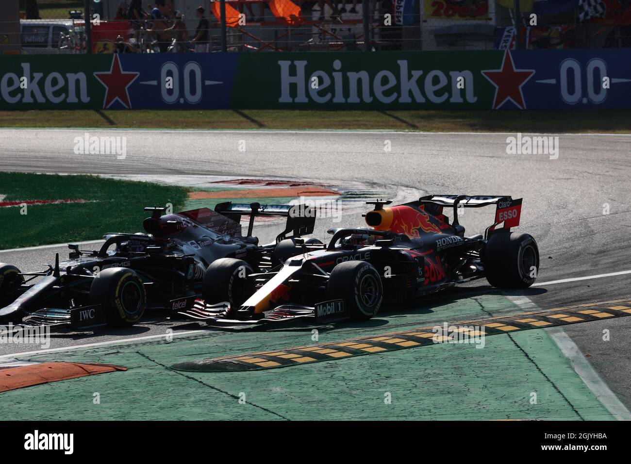 Chicane f1 hi-res stock photography and images - Alamy