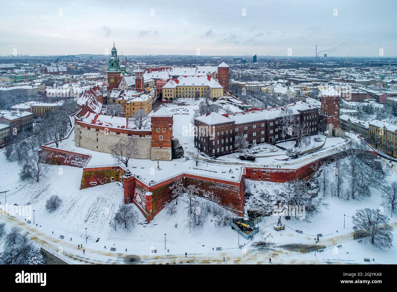 Krakow skyline with historic royal Wawel Castle and Cathedral in winter ...