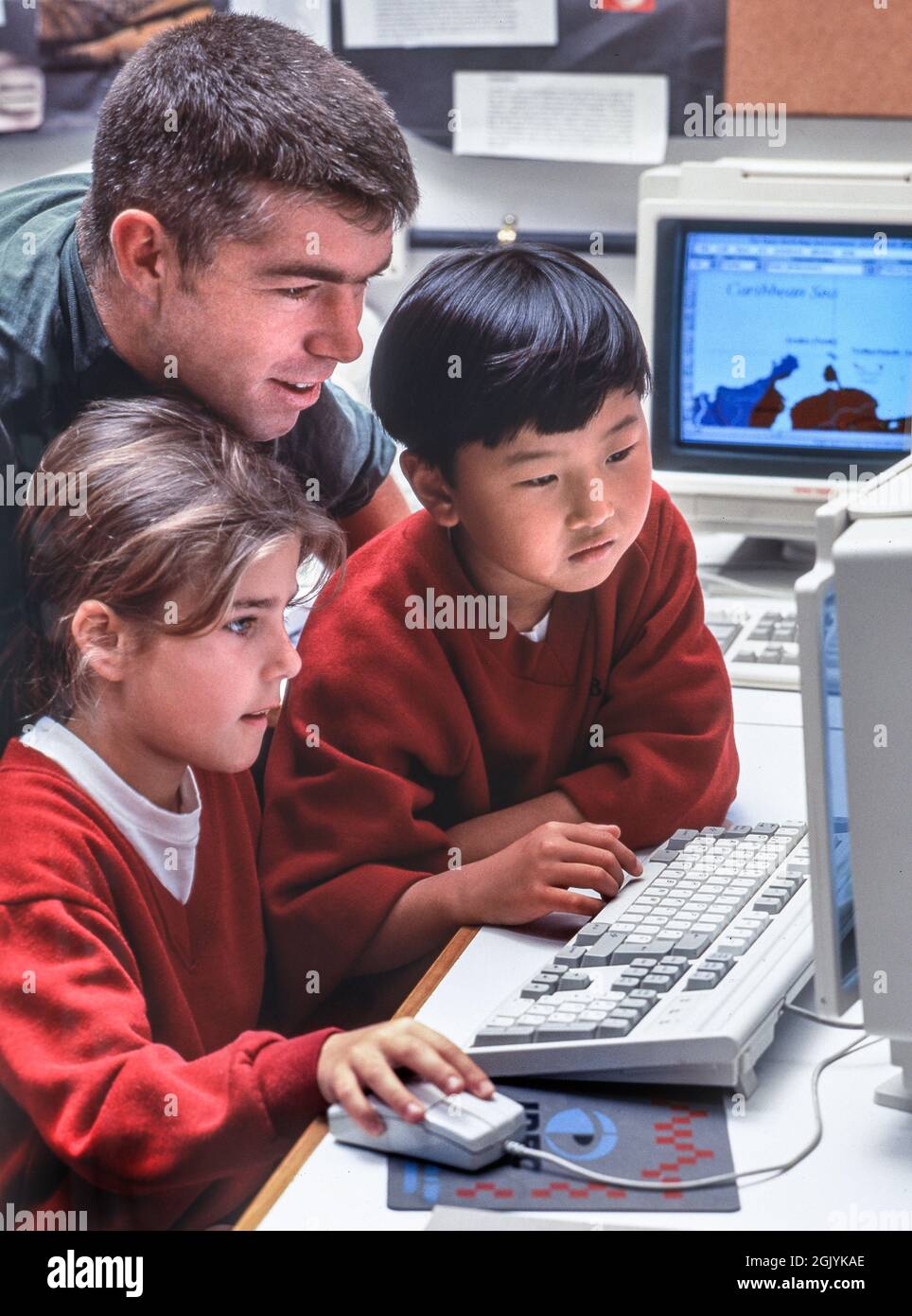 1990s computer classroom hi-res stock photography and images - Alamy