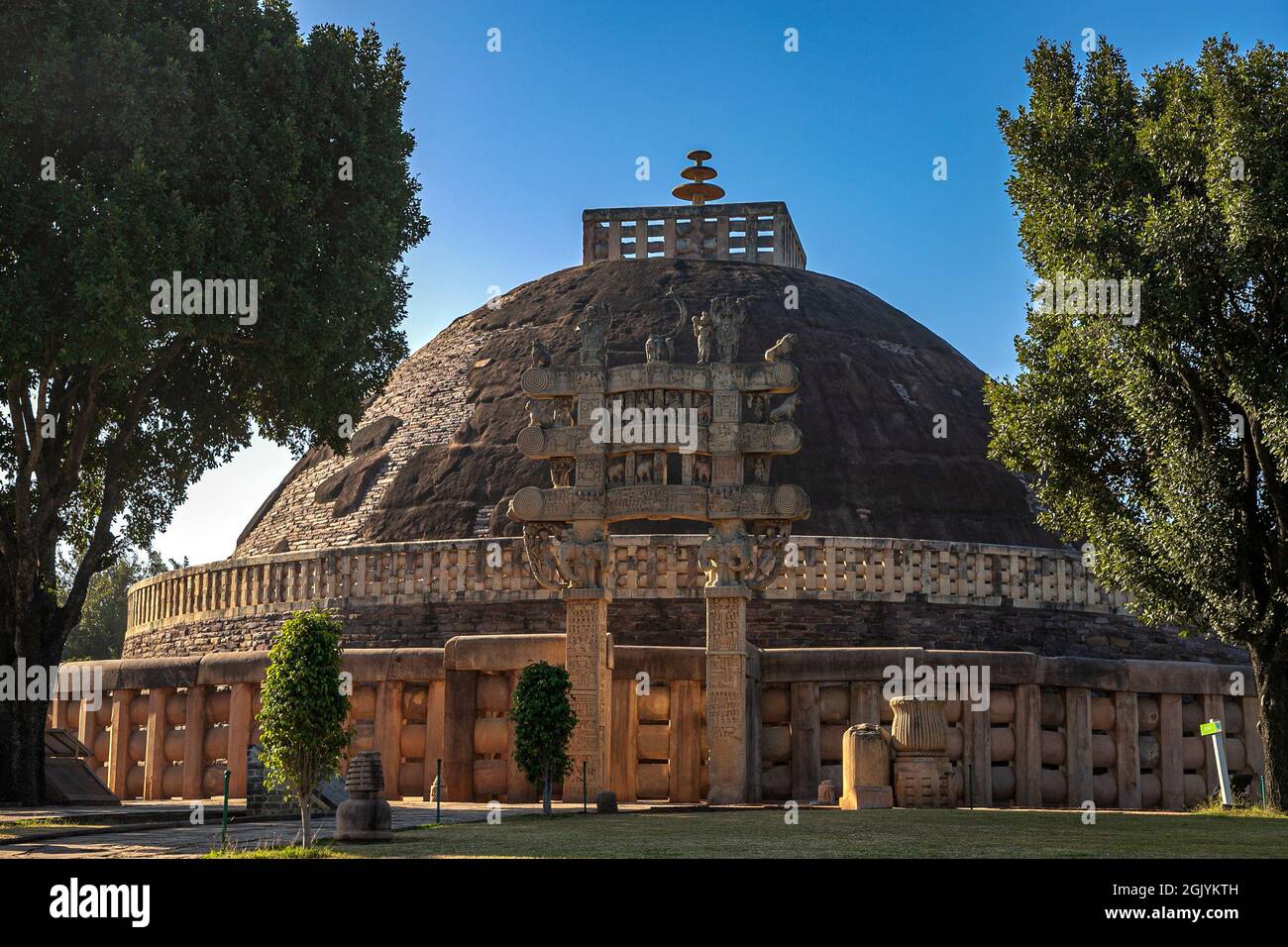 Sanchi Stupa is a Buddhist complex, famous for its Great Stupa, on a ...