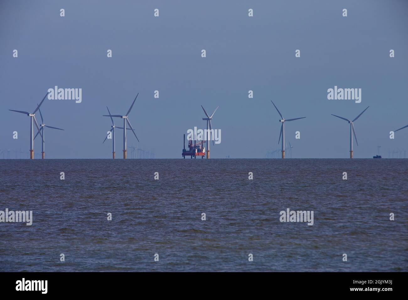 Wind farm maintenance hi-res stock photography and images - Alamy