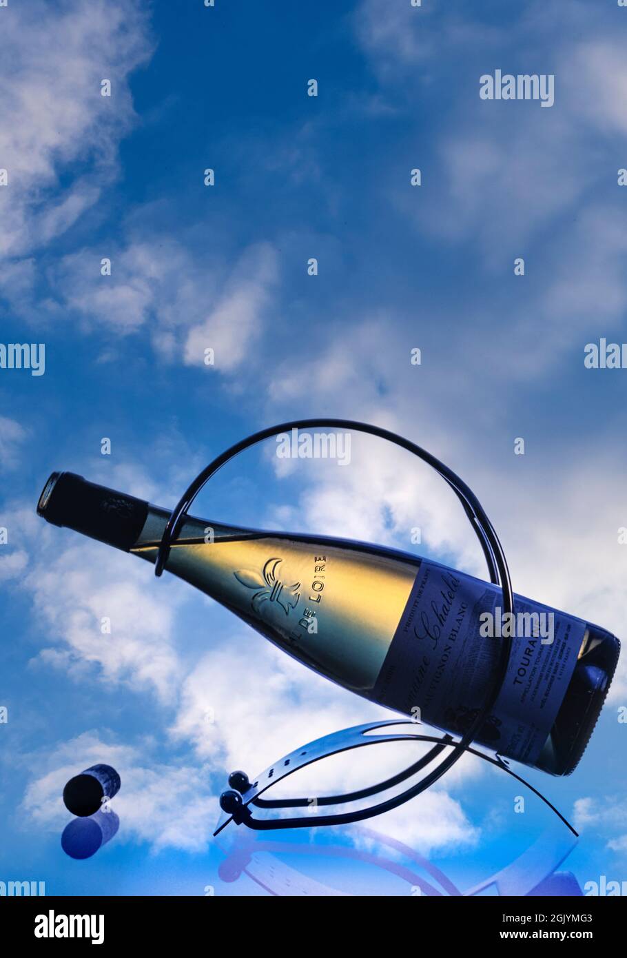 Pouring cradle hi-res stock photography and images - Alamy