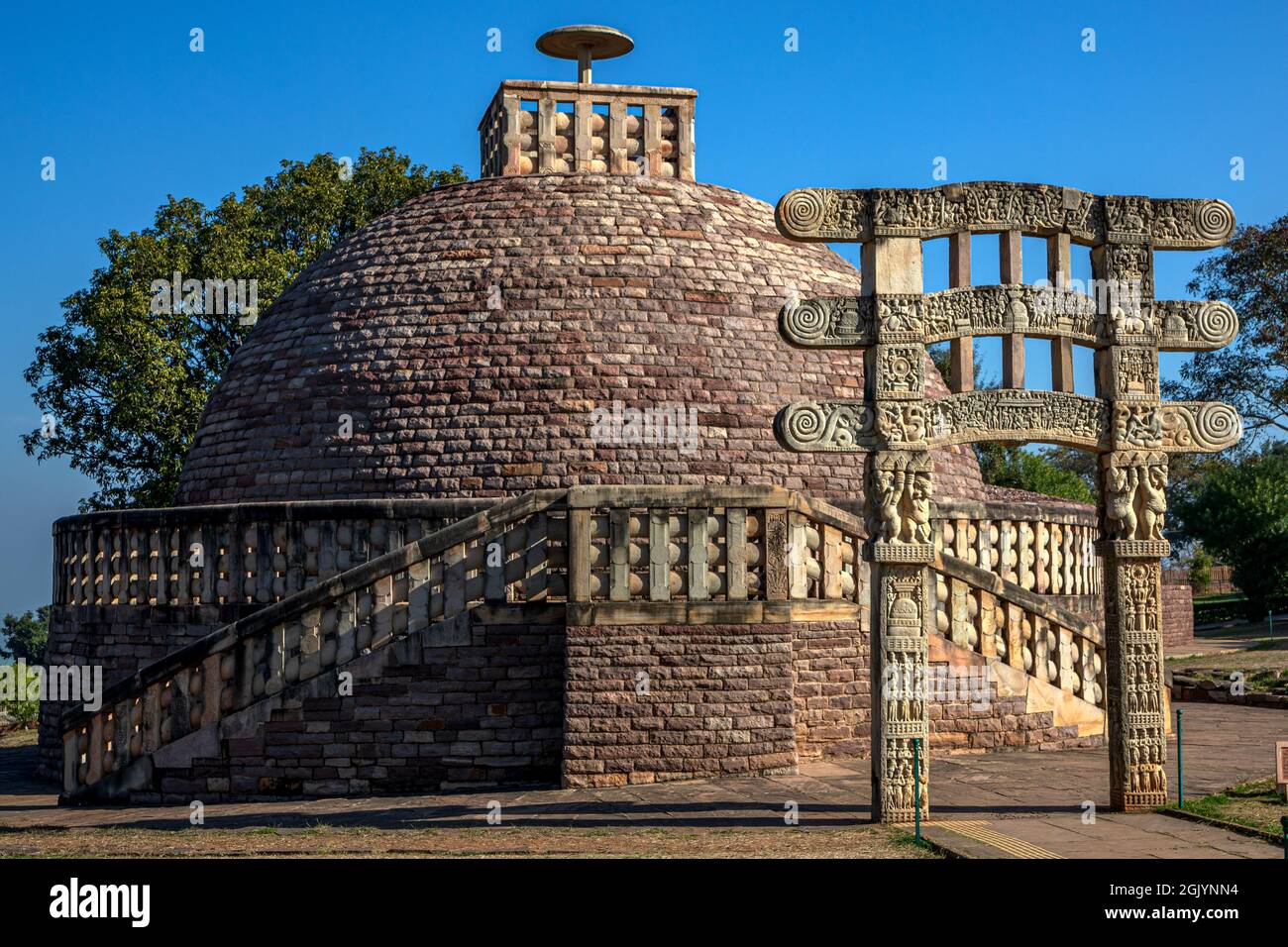 Sanchi Stupa is a Buddhist complex, famous for its Great Stupa, on a ...