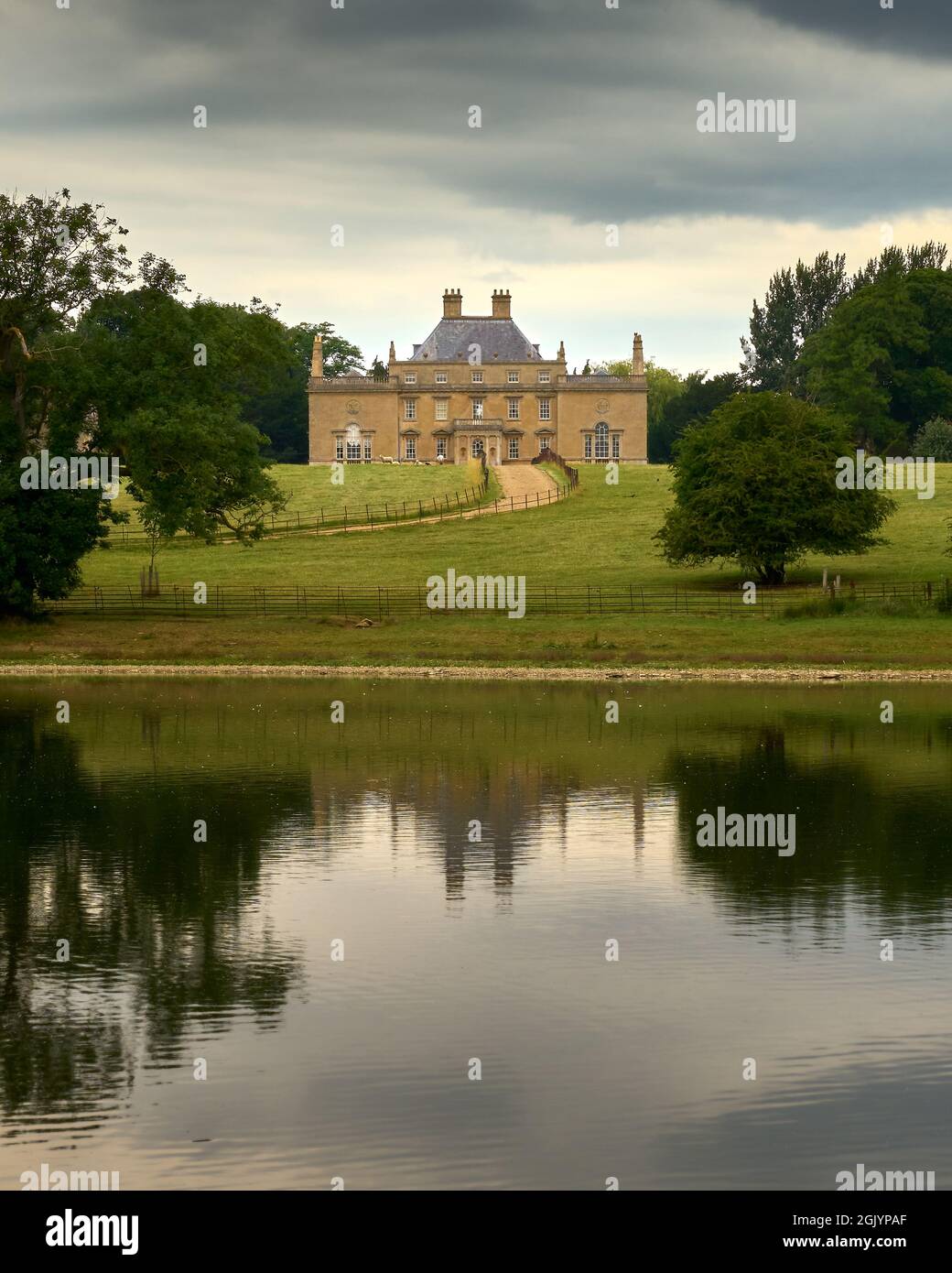18th century grade 1 listed country house hi-res stock photography and ...