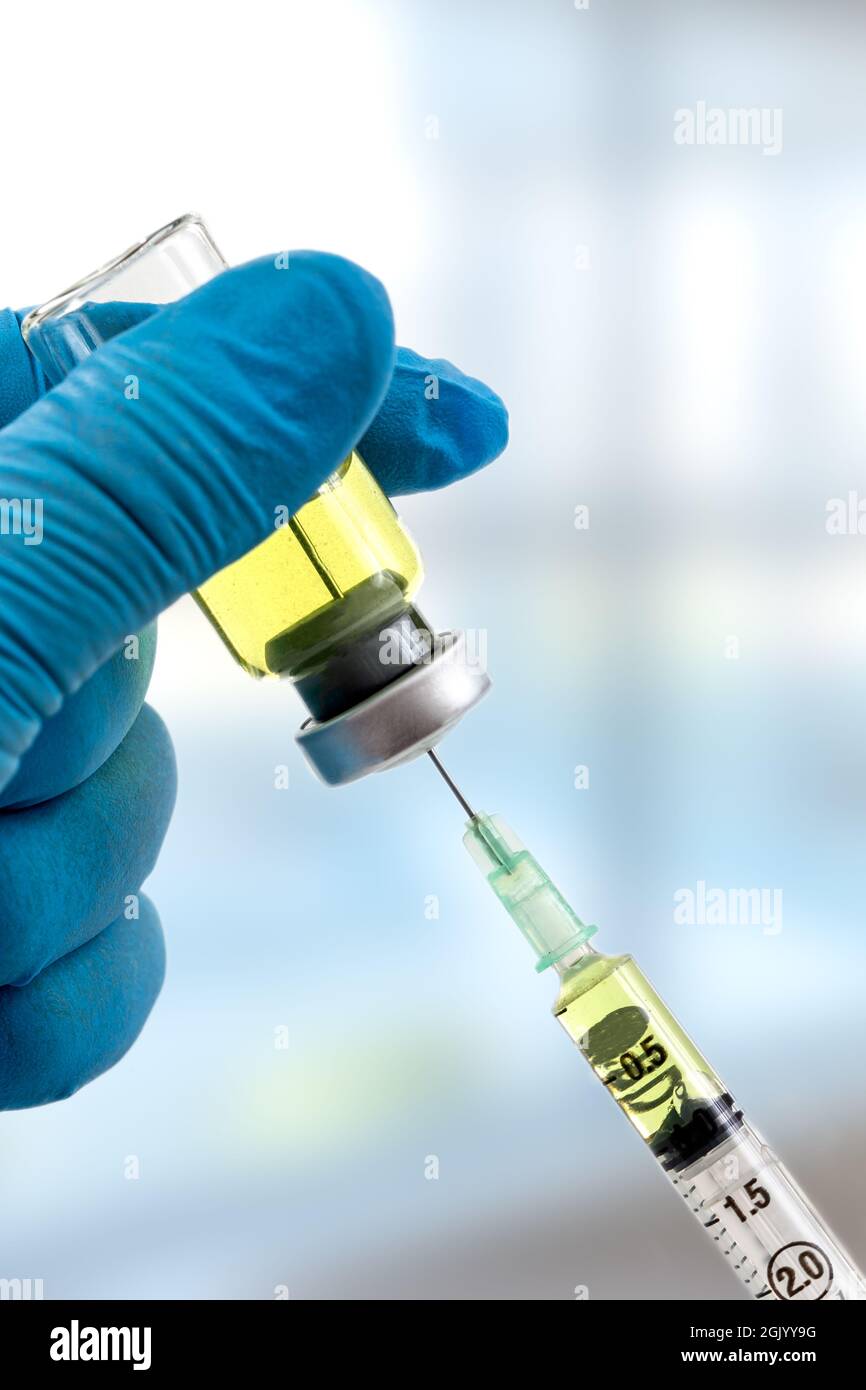 Loading injection hi-res stock photography and images - Alamy