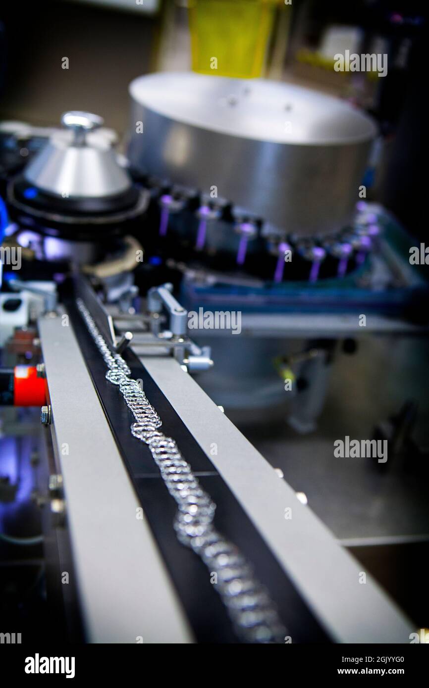 Pharmaceutical industry, manufacture of injectable preparations (pre ...