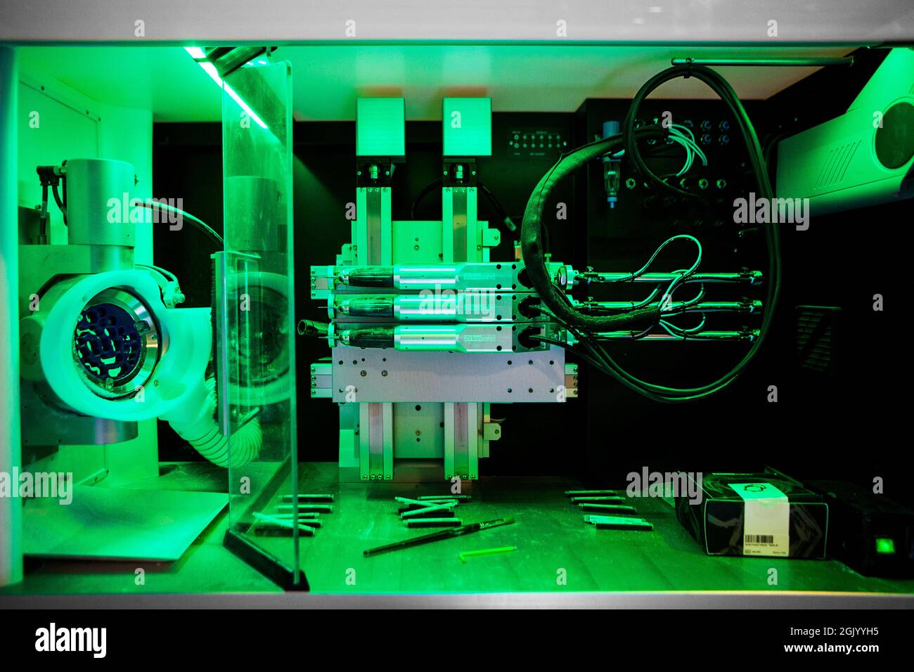 Dental prostheses and Computer Aided Design Manufacturing system from a ...