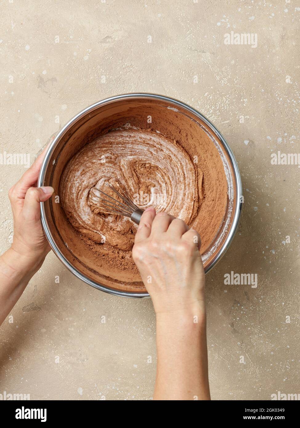 Cake in process hi-res stock photography and images - Alamy