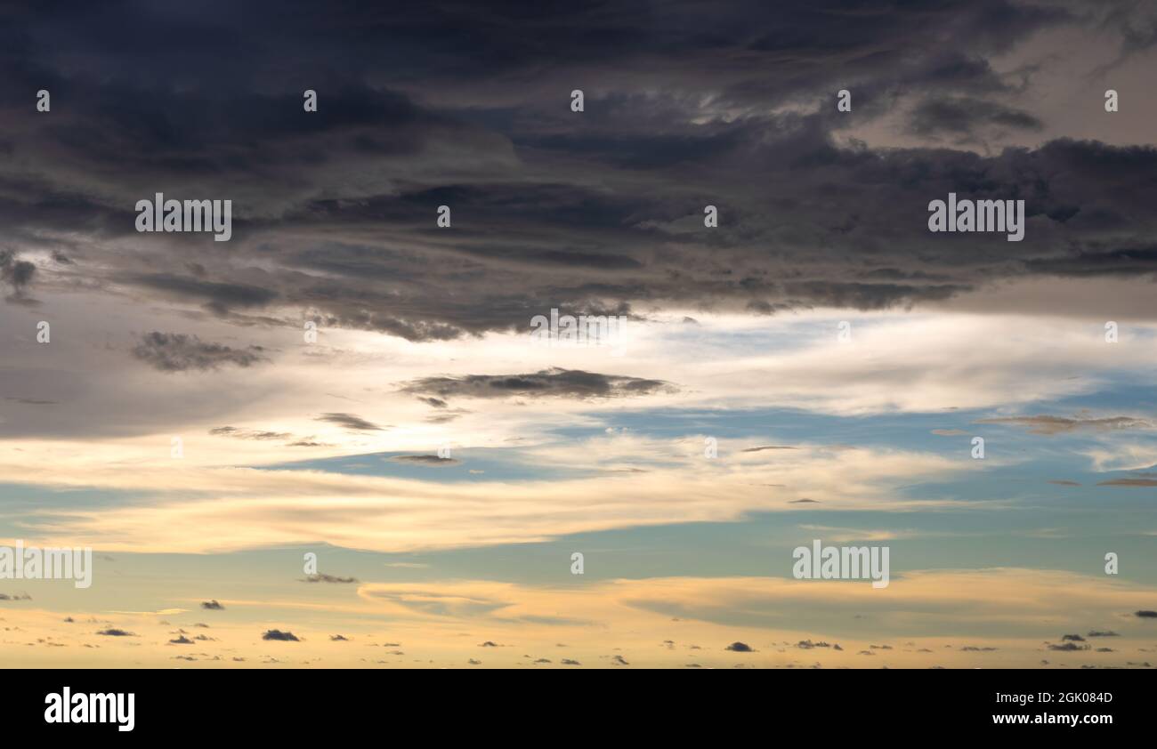 Very dark and heavy clouds hi-res stock photography and images - Alamy