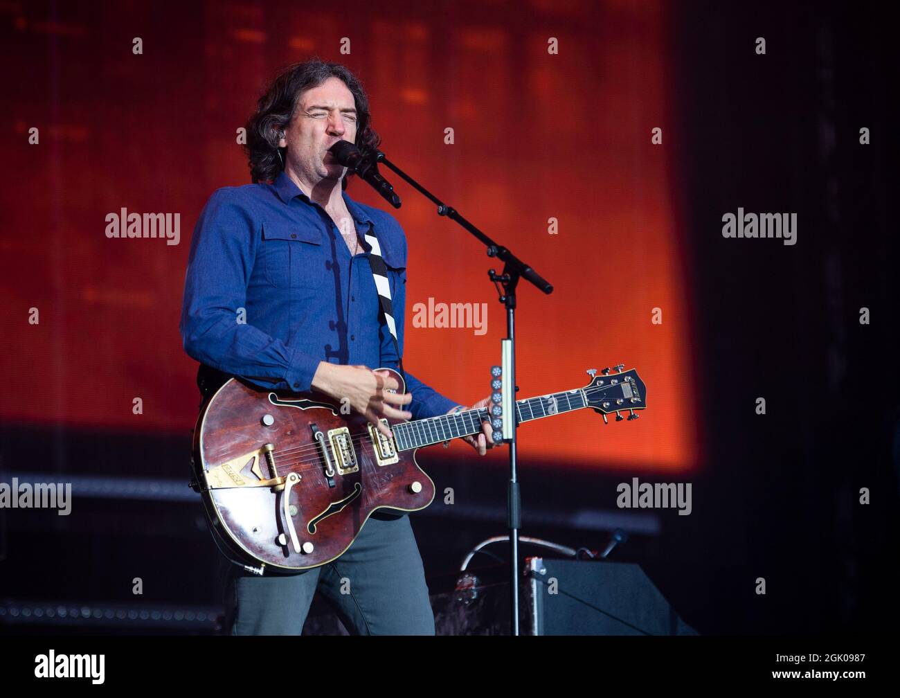 Showbiz snow patrol hi-res stock photography and images - Alamy