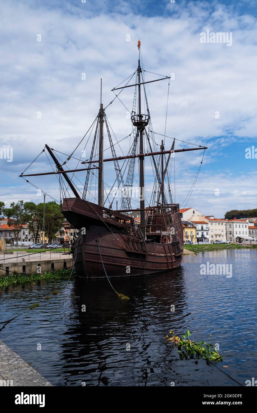 Portugal ship 16th century hi-res stock photography and images - Alamy