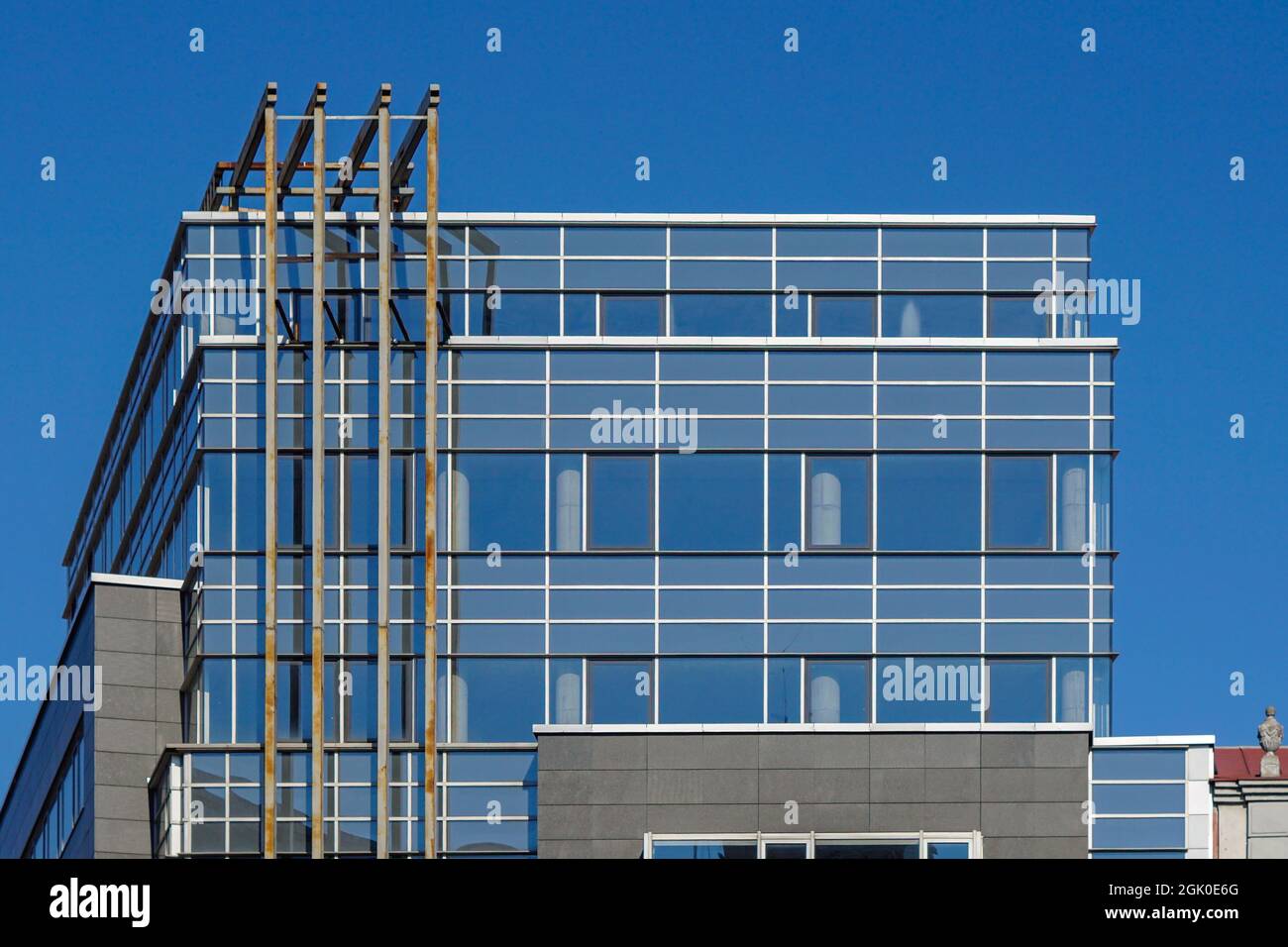 Modern skyscraper building with blue glass windows Stock Photo - Alamy