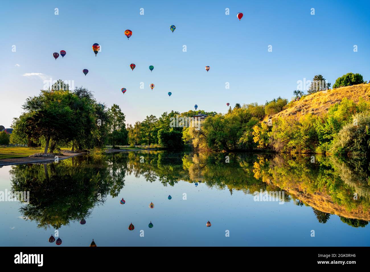 Hot air balloons over water hi-res stock photography and images - Alamy