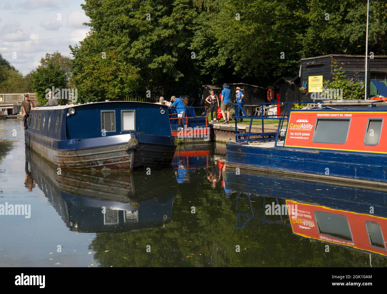 Narrowboats Burnt Mill Lock River Stort Harlow Essex Stock Photo - Alamy
