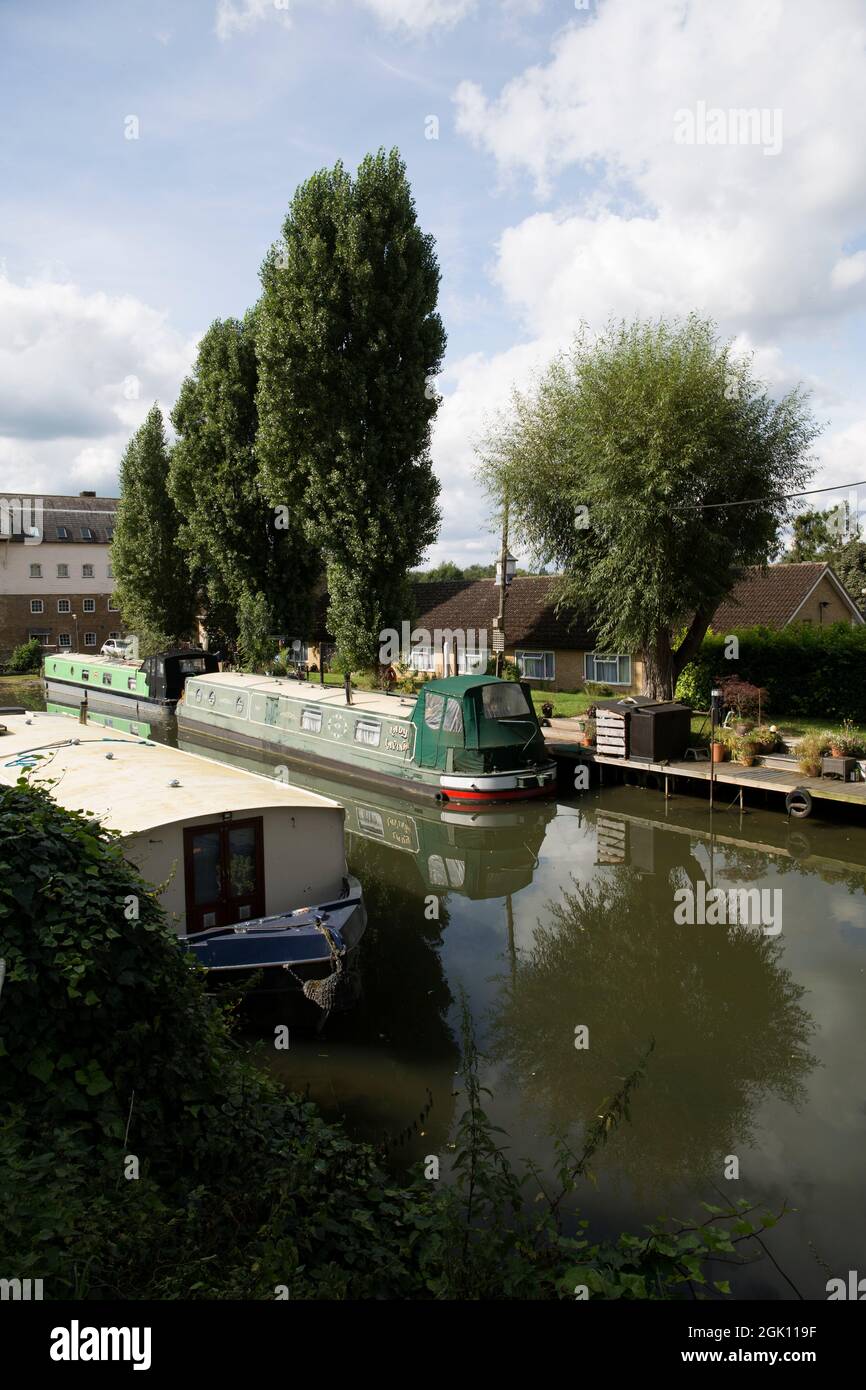 Narrowboats The Stort Roydon Essex Stock Photo - Alamy