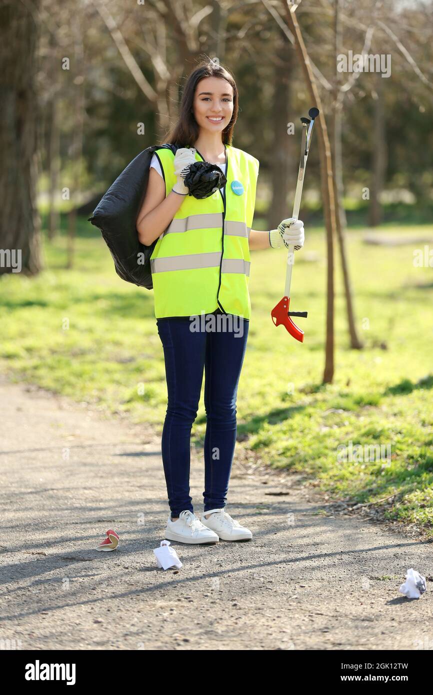 Litter picker female hi-res stock photography and images - Alamy