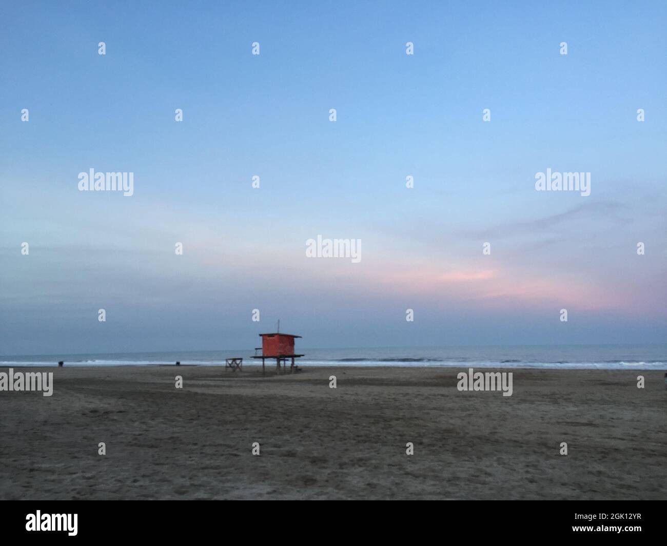 Lifeguard stand hut house hi-res stock photography and images - Alamy