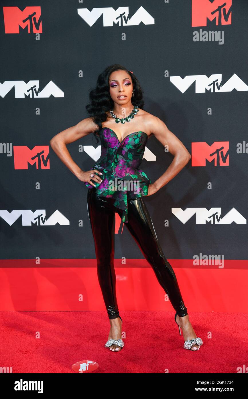 New York, USA. 12th Sep, 2021. Jamila Mustafa walking on the red carpet ...