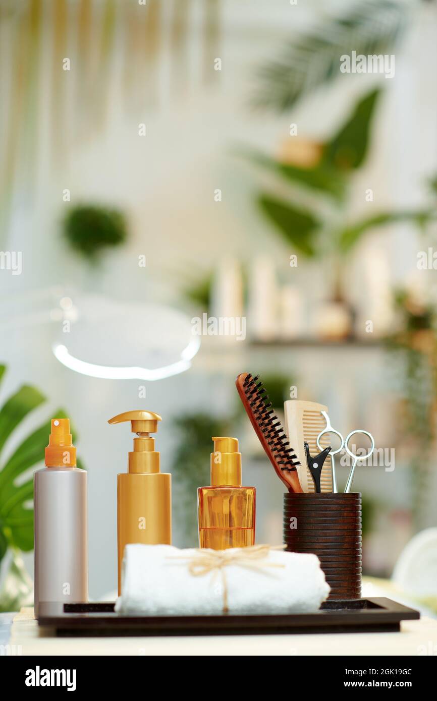 towel and hair care products in modern beauty salon Stock Photo - Alamy