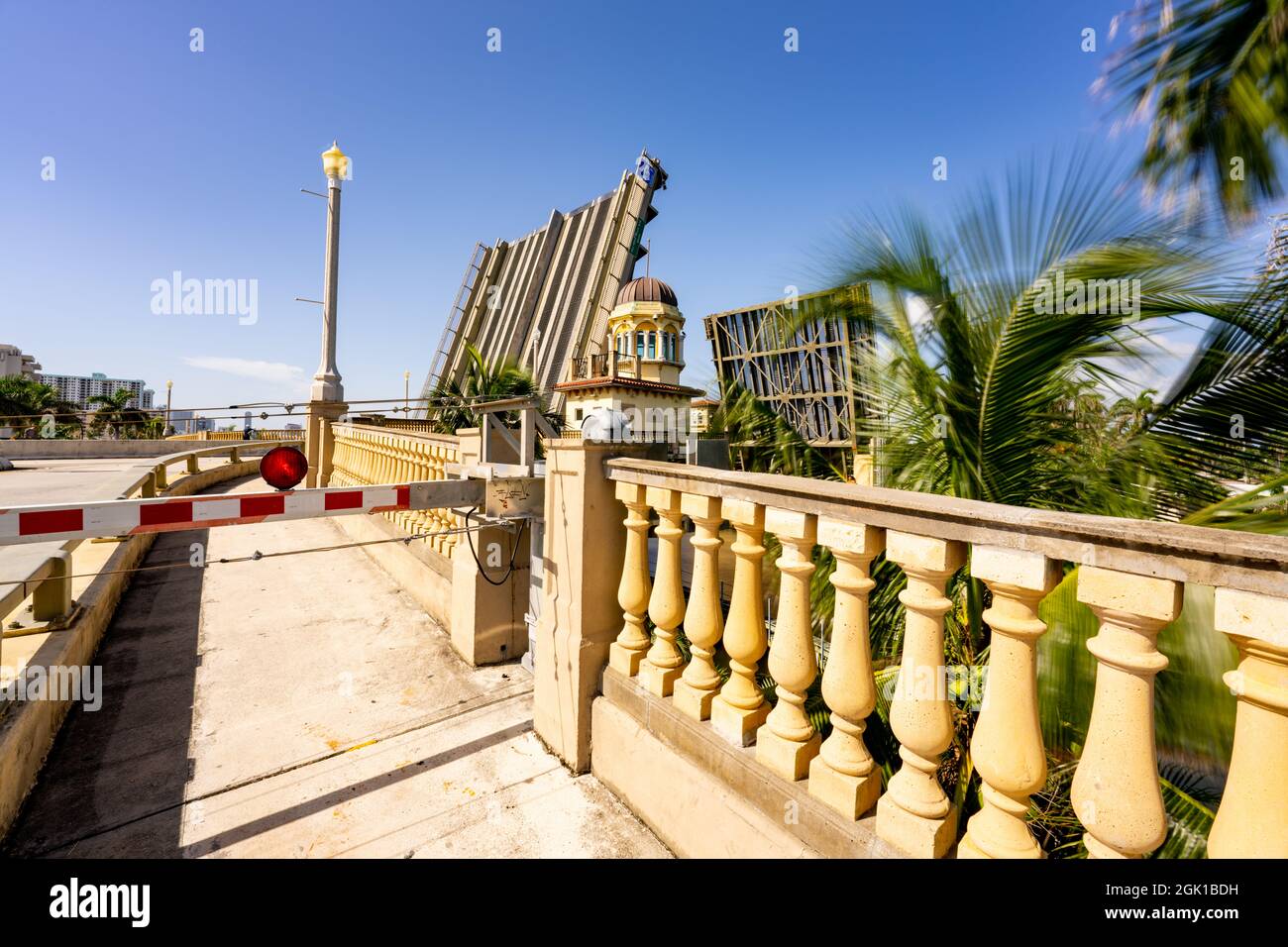 Long exposure photo of a. drawbridge going up Stock Photo - Alamy