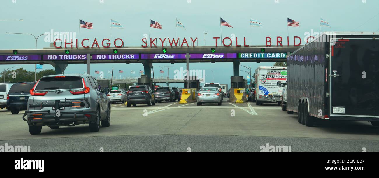 Chicago skyway to city hi-res stock photography and images - Alamy
