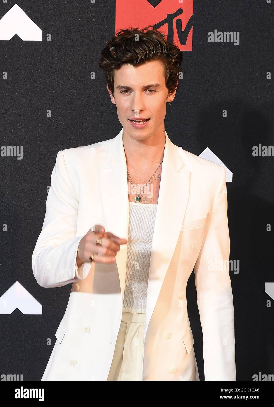 Shawn mendes 2021 hi-res stock photography and images - Alamy