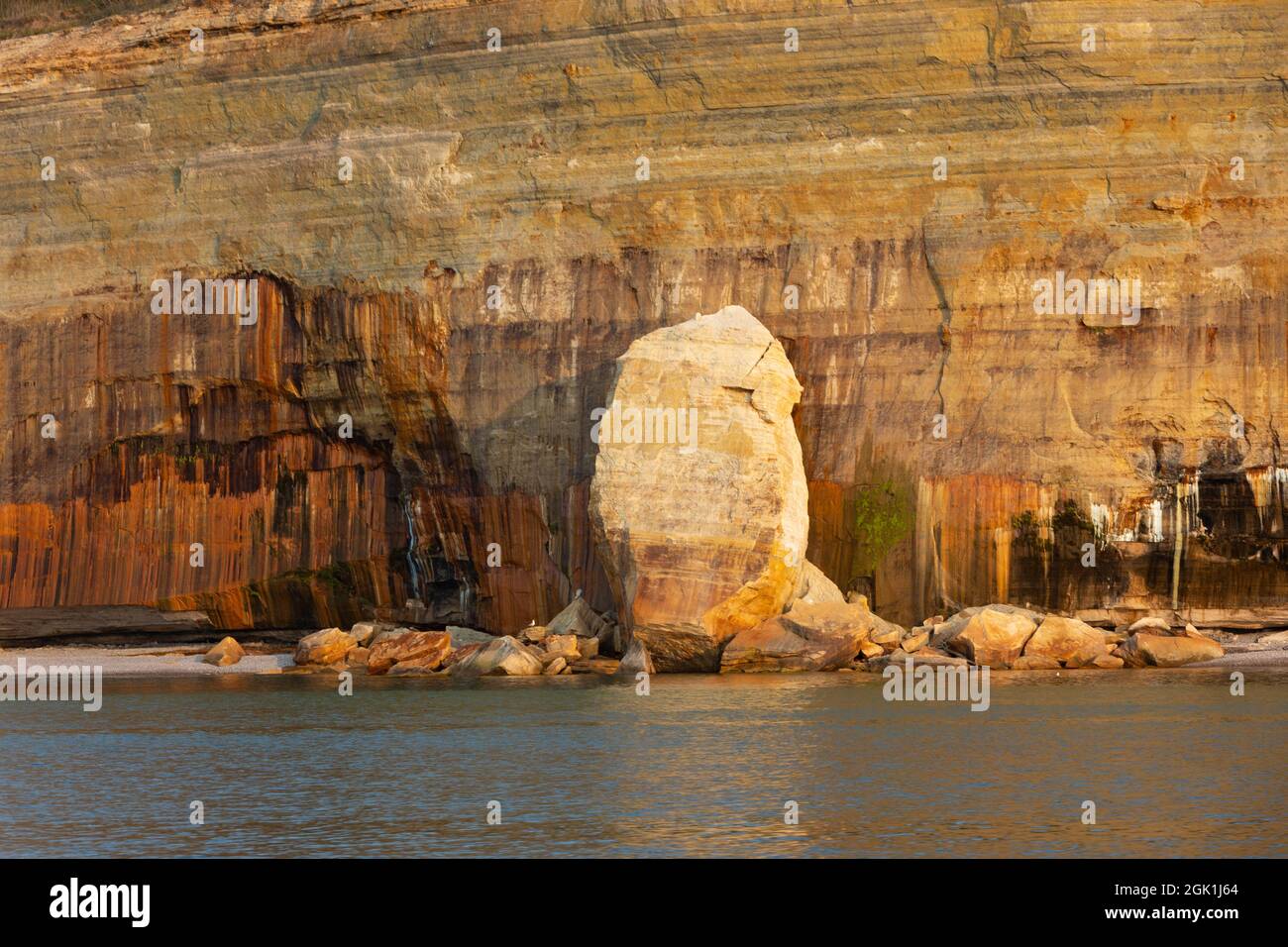 Beautifully colored sea cliffs along Pictured Rocks National Lakeshore ...