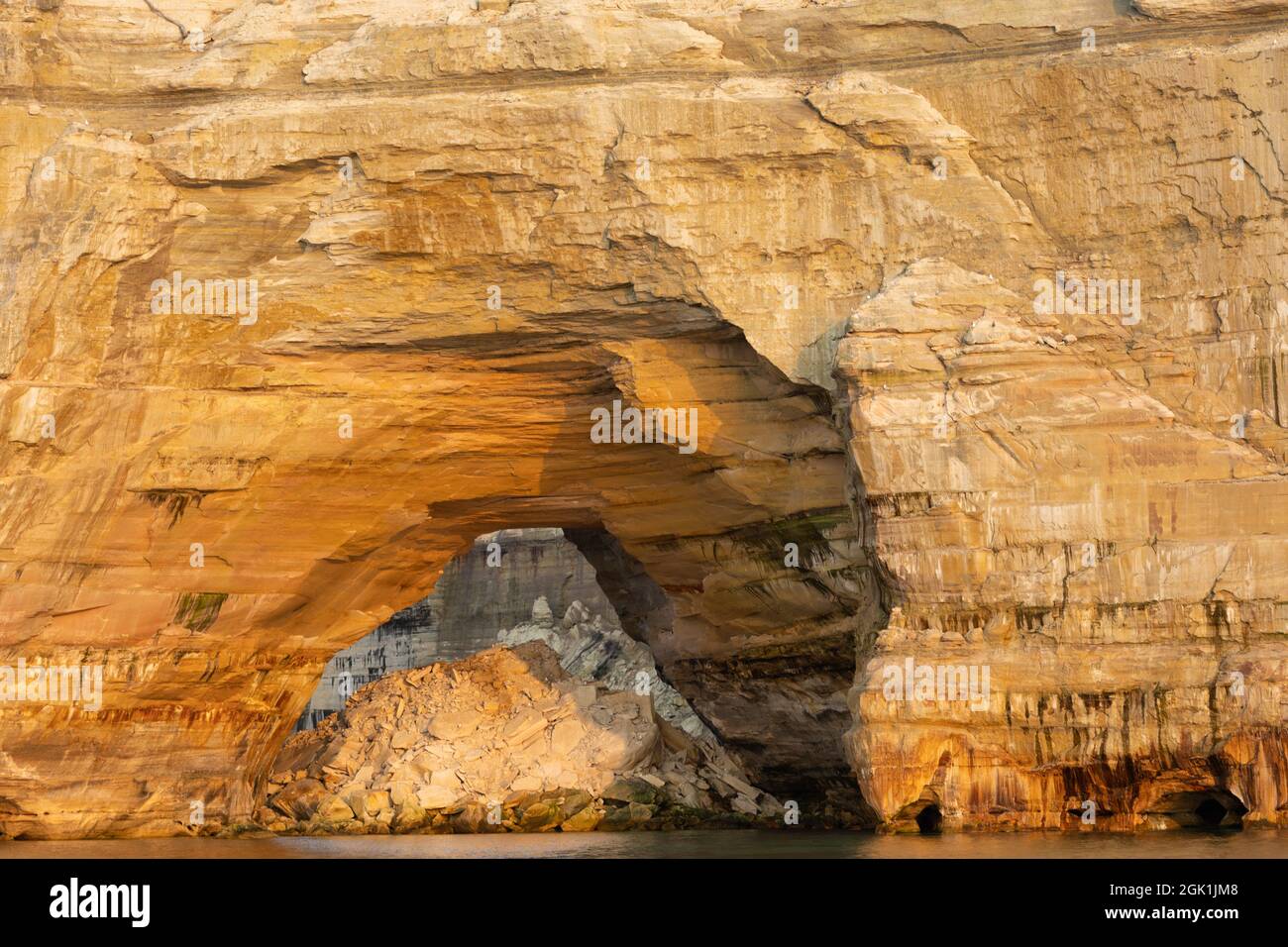 Natural arch along Pictured Rocks National Lakeshore Stock Photo - Alamy