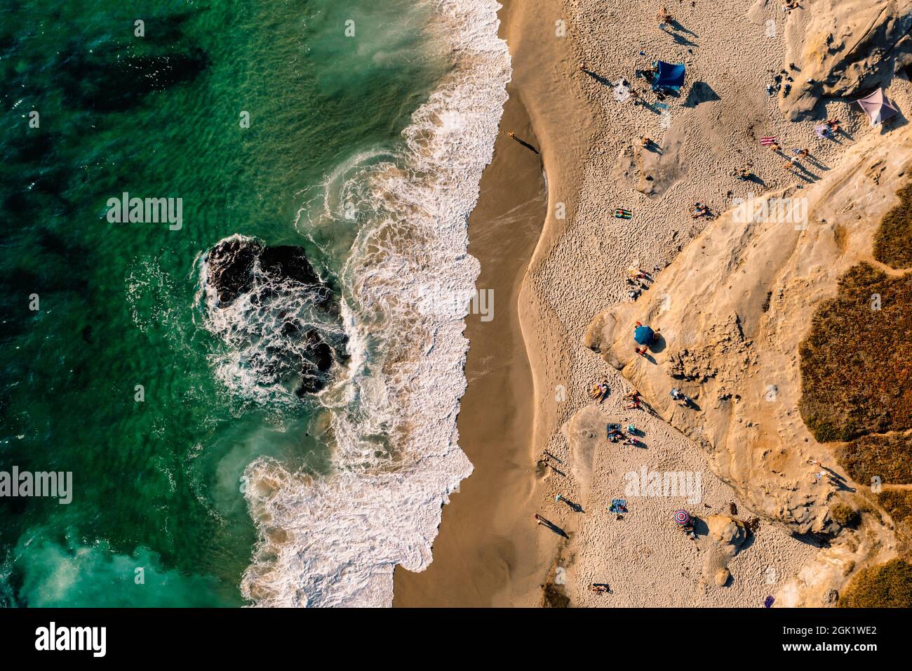 Top view shoreline umbrellas on hi-res stock photography and images - Alamy