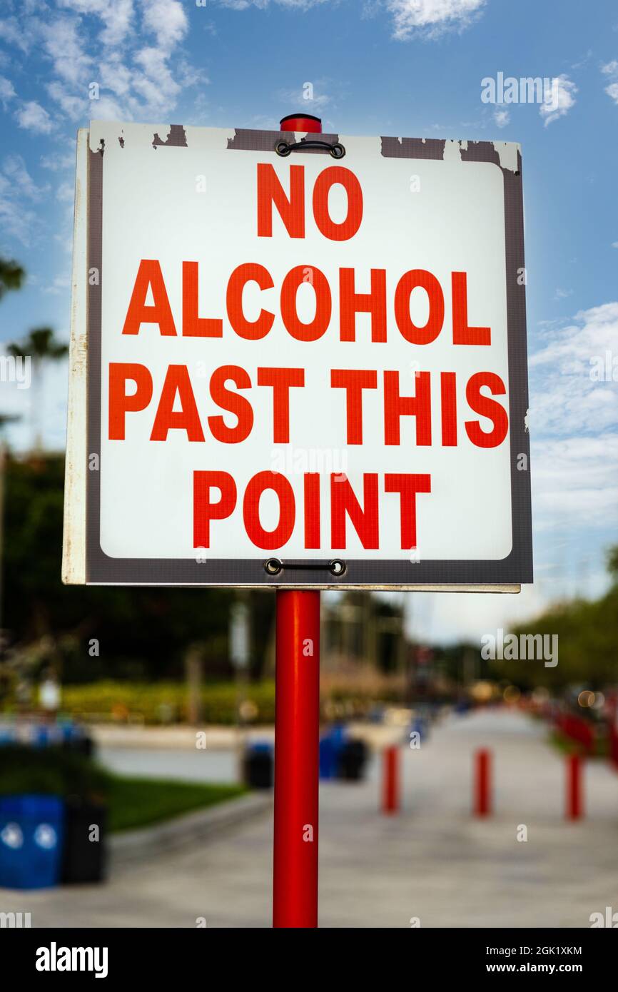 No Alcohol Past this point sign in red letters Stock Photo - Alamy
