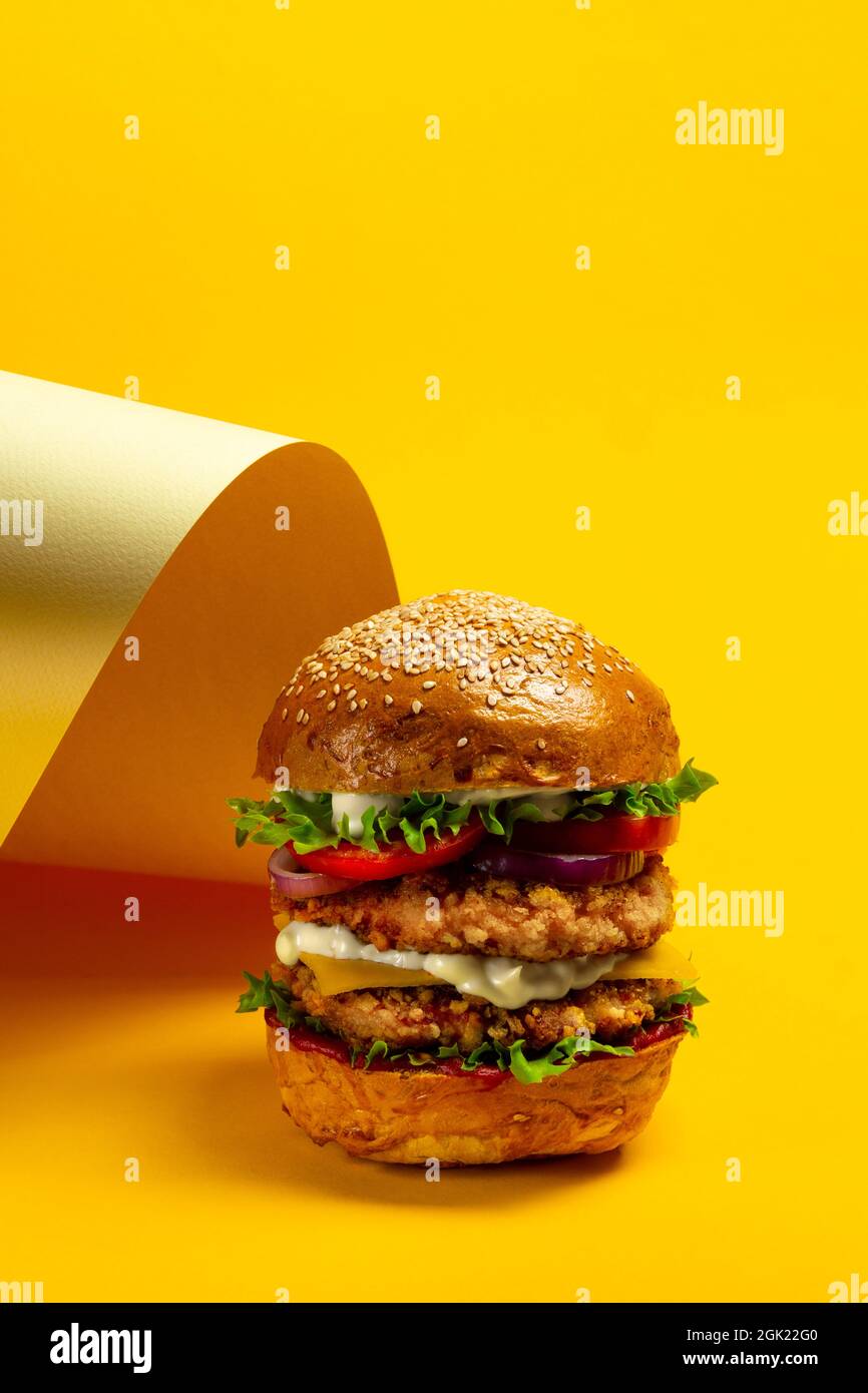 Big hamburger chicken cutlet hi-res stock photography and images - Alamy