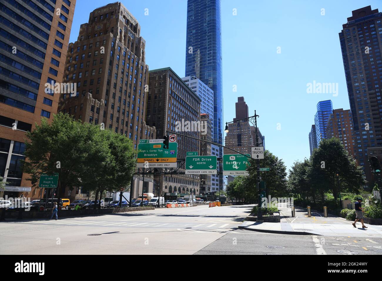 Downtown road construction barricades hi-res stock photography and ...