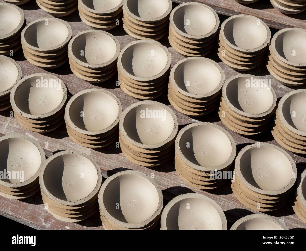Ceramic manufacturing process hi-res stock photography and images - Alamy