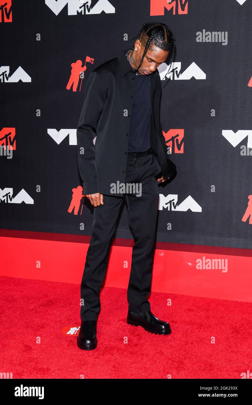 Travis Scott walking on the red carpet at the 2021 MTV Video Music ...