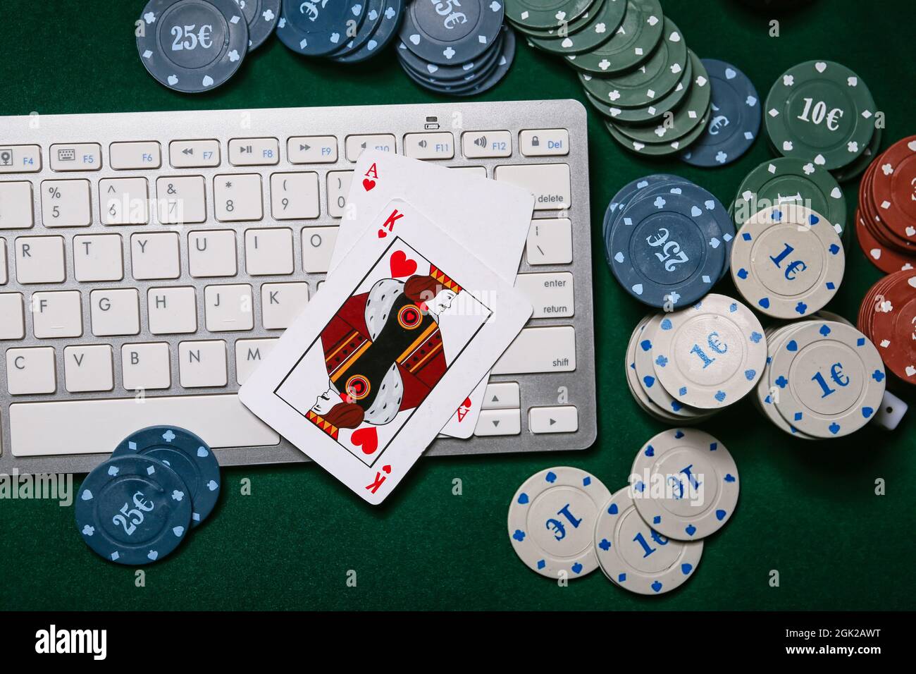 Playing cards computer in hi-res stock photography and images - Alamy