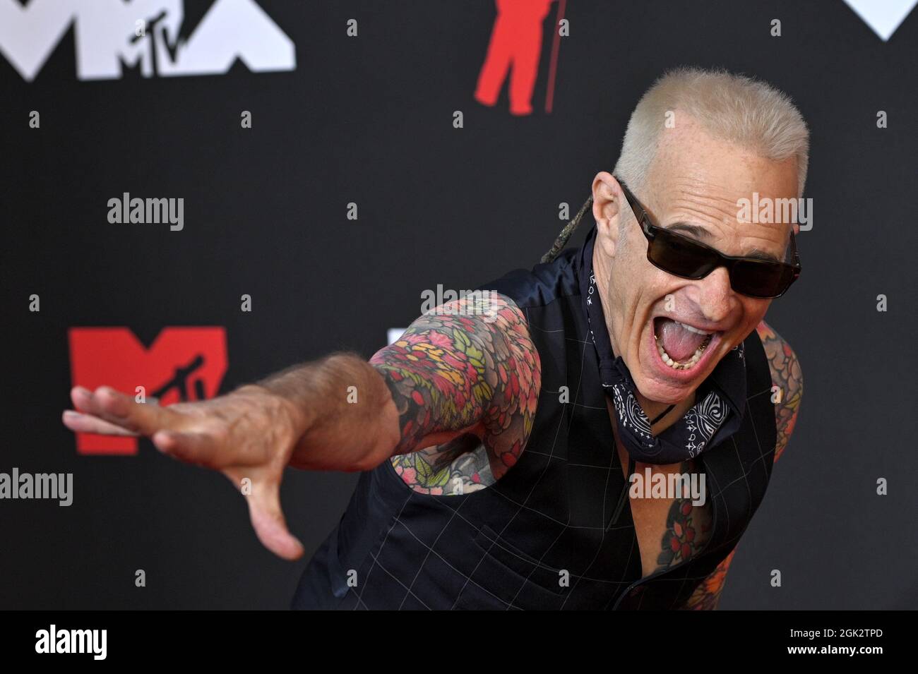 David Lee Roth walks the red carpet at the 2021 MTV Video Music Awards ...