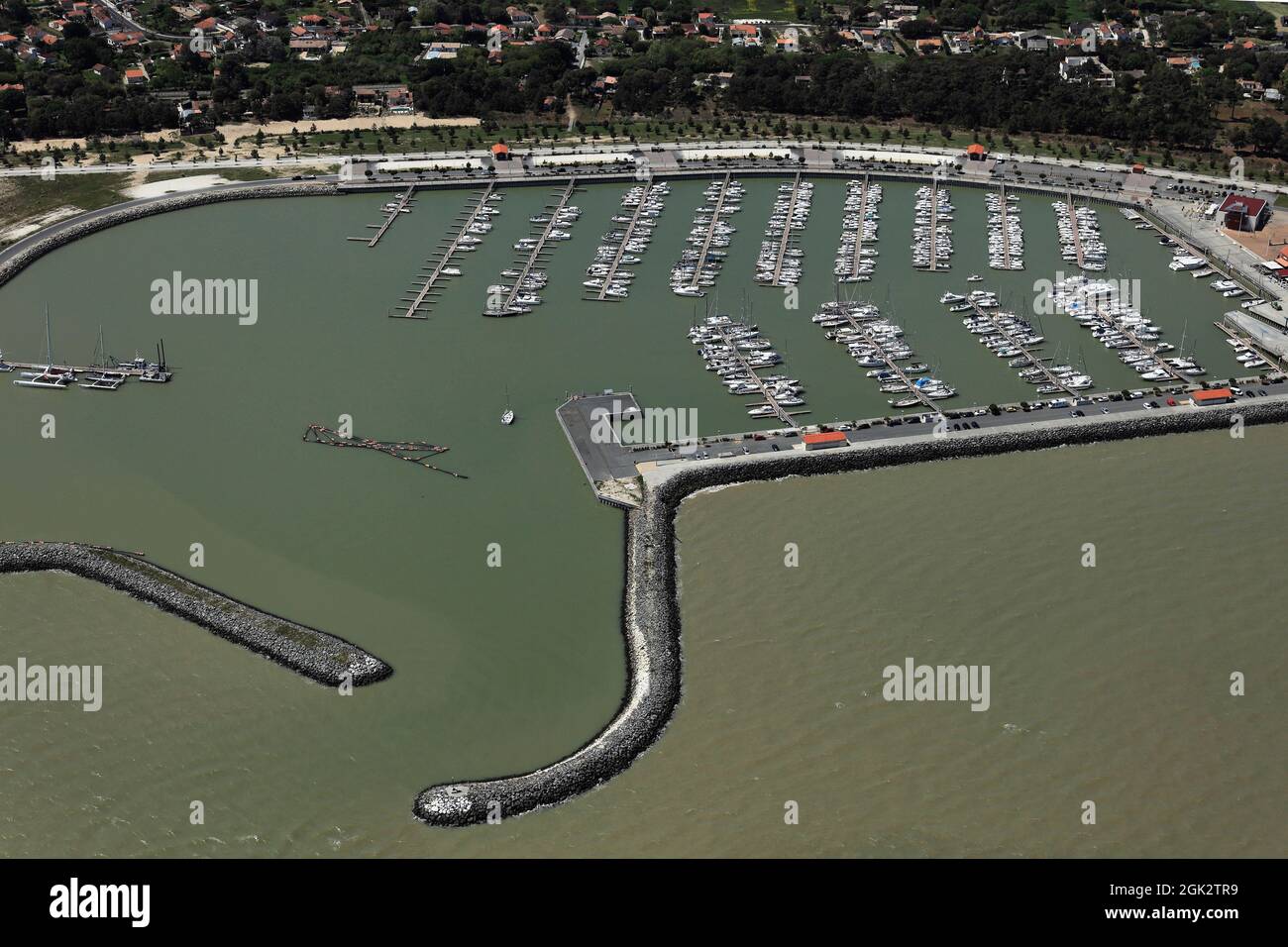 Medoc france river hi-res stock photography and images - Alamy