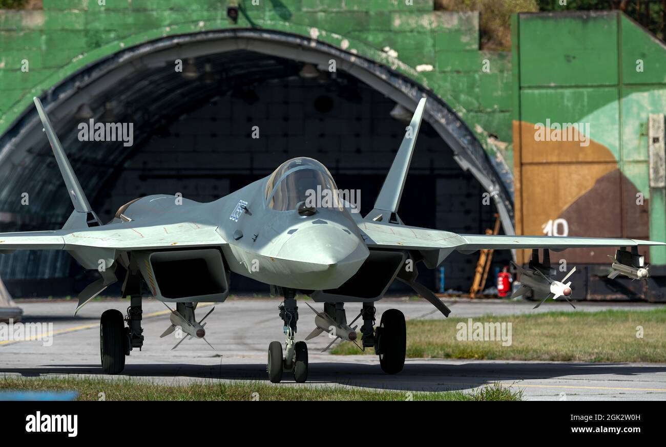 Su 57 hi-res stock photography and images - Alamy