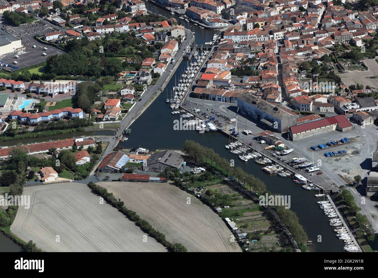FRANCE. CHARENTE-MARITIME (17)HARBOUR OF MARANS Stock Photo - Alamy