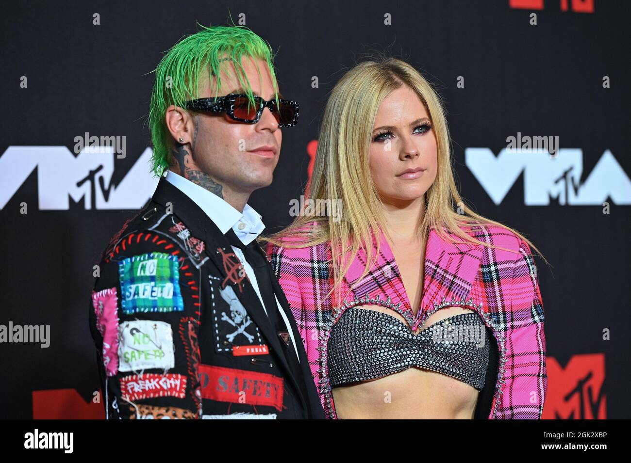 Avril lavigne and mod sun hi-res stock photography and images - Alamy