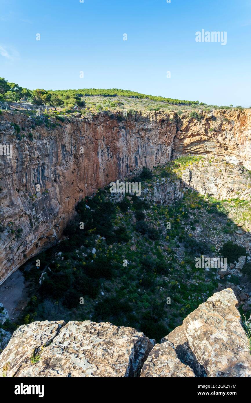 Ground acrobats hi-res stock photography and images - Alamy