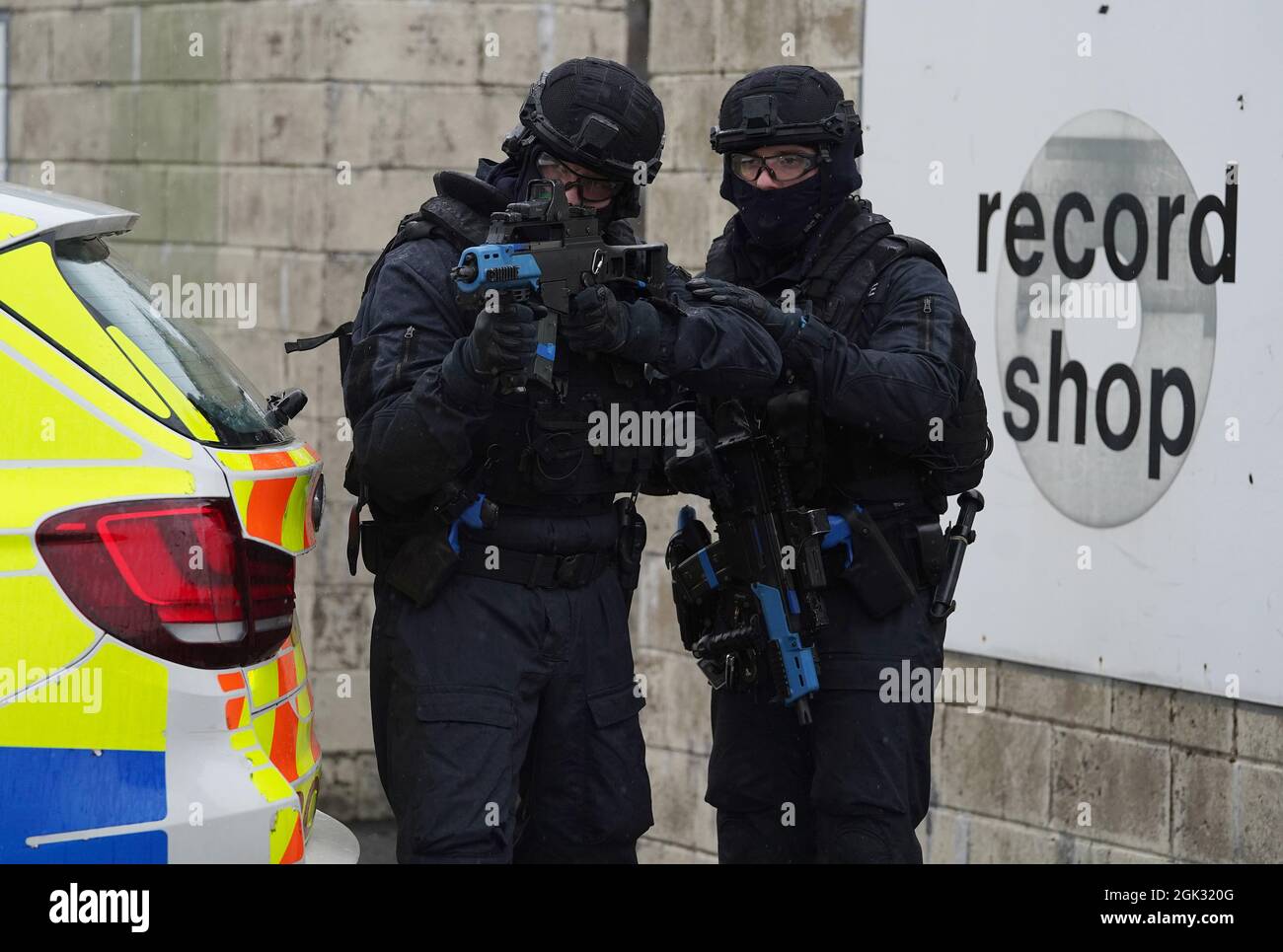 Armed police cop26 hi-res stock photography and images - Alamy